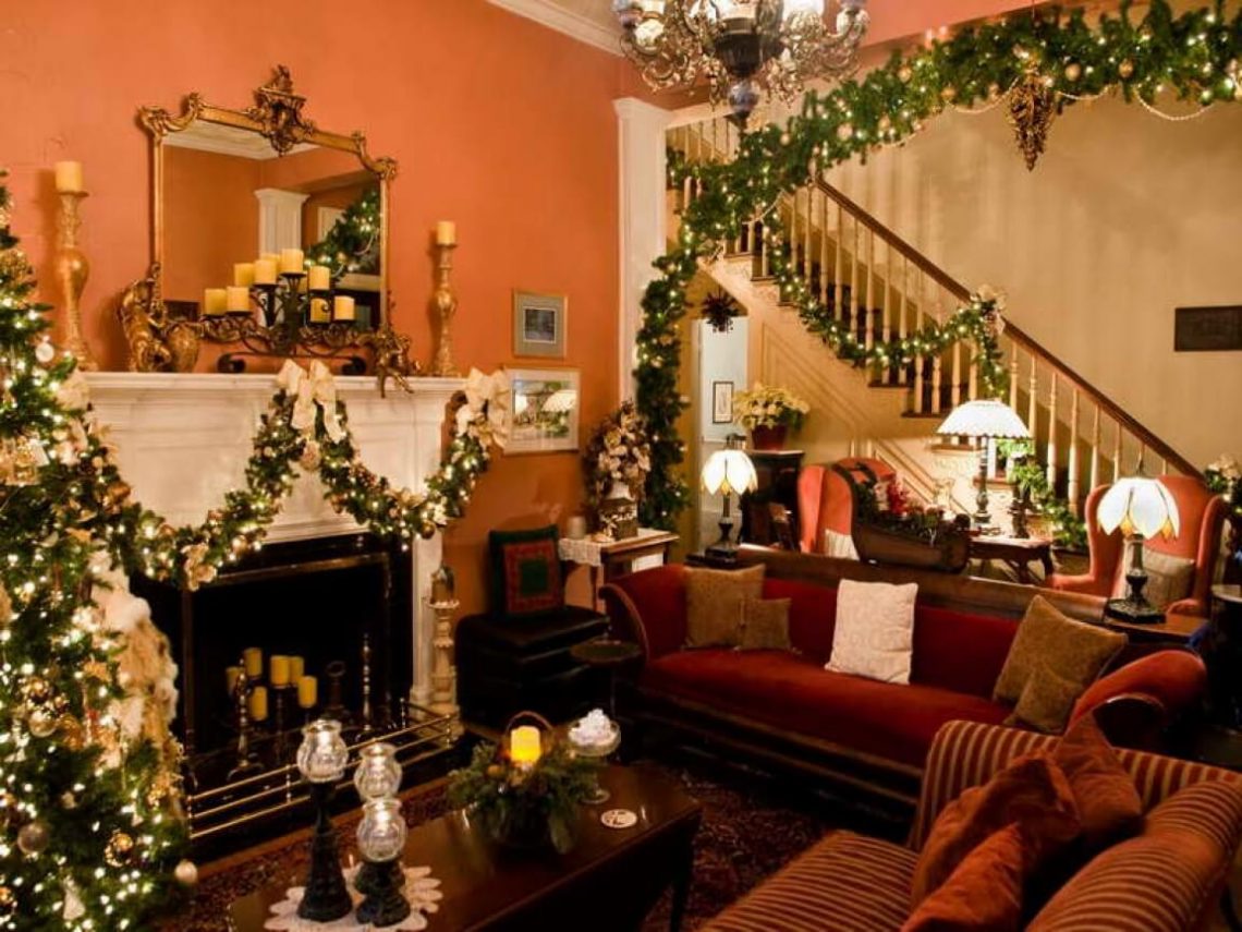 Top 50 Christmas House Decorations Inside - HDI-UK
