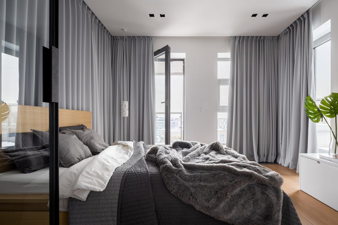 Top 20 Grey Curtains Bedroom Design Ideas